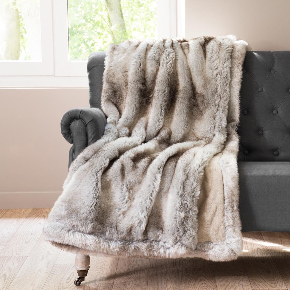 Jeté fausse fourrure 150 x 200 cm GSTAAD | Maisons du Monde